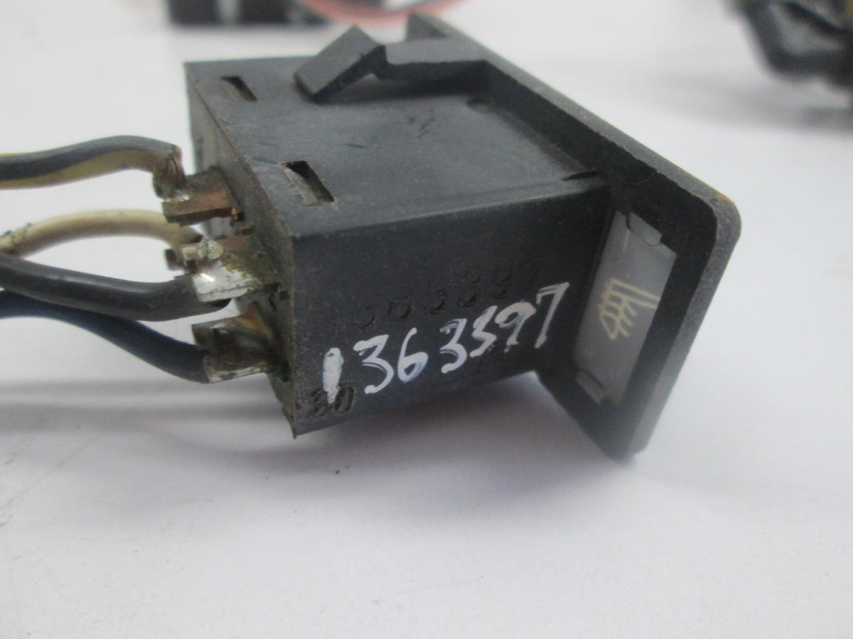 Volvo switch 1363397 – Allums Imports