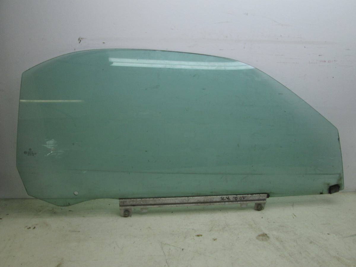 Mercedes R170 SLK230 SLK320 97-00 right front door glass window ...