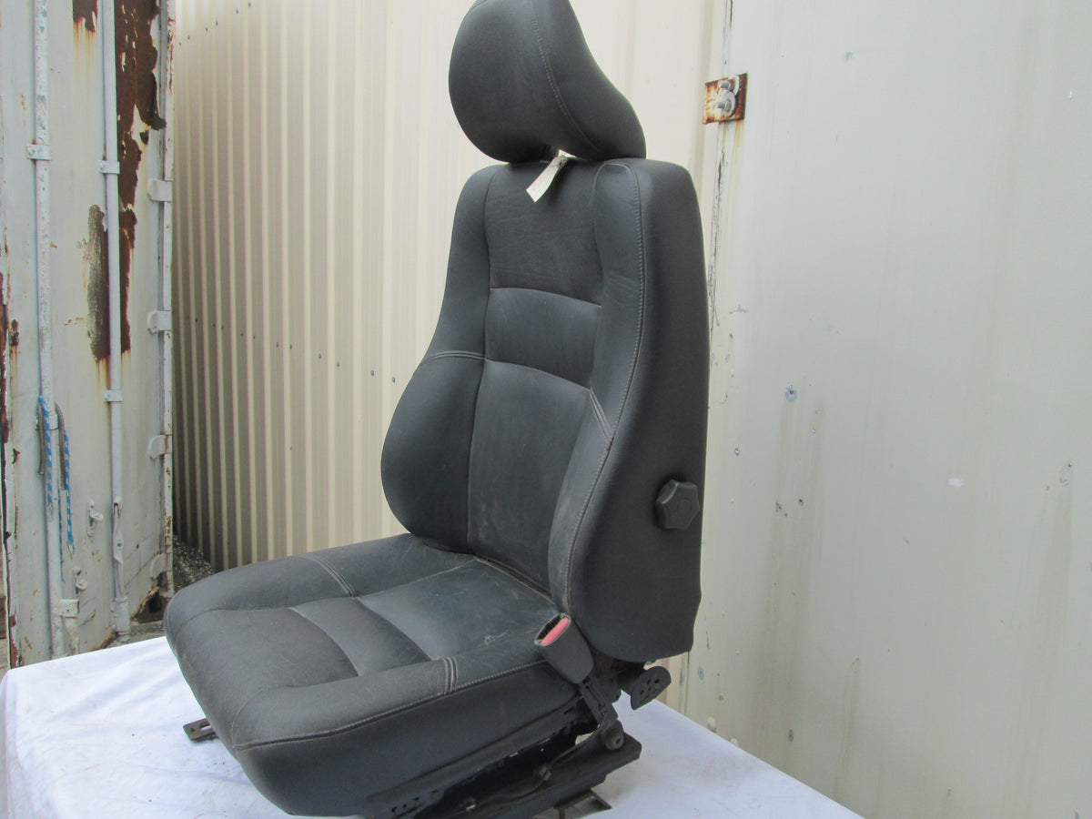 Volvo XC70 98-00 right front seat – Allums Imports