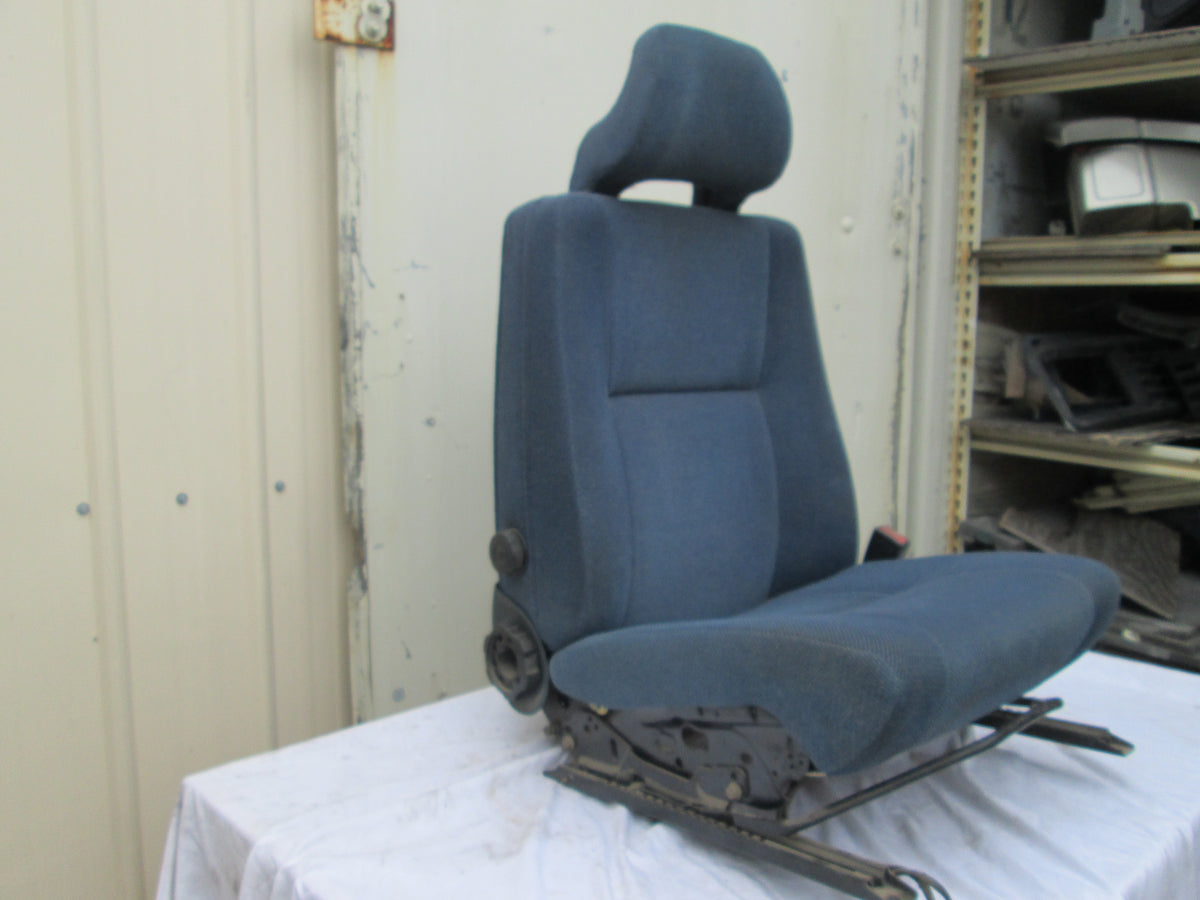 Volvo 740 blue cloth right front seat – Allums Imports
