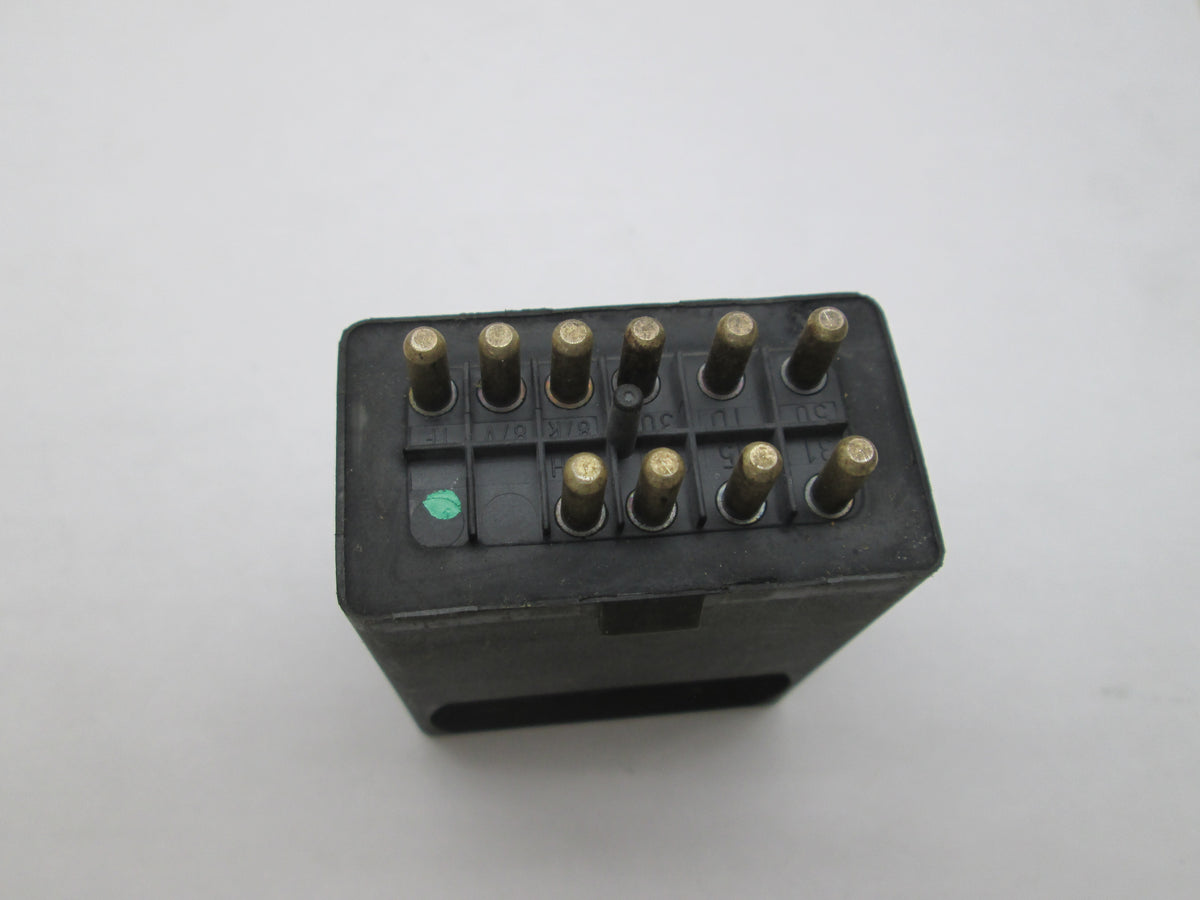 Mercedes Fuel Pump Relay 0035452005 (USED) – Allums Imports