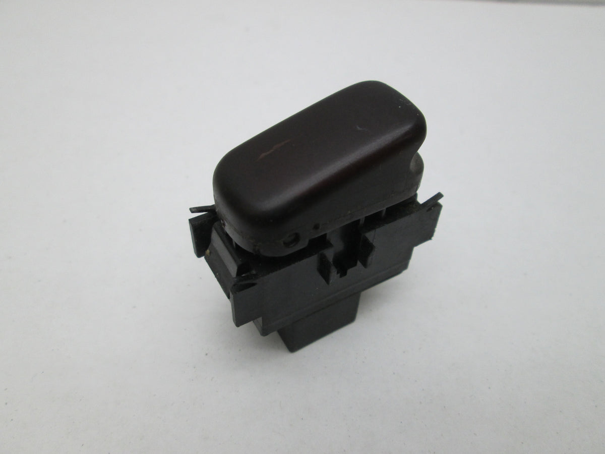 Mercedes W208 convertible roof switch 2088202810 (USED) – Allums Imports