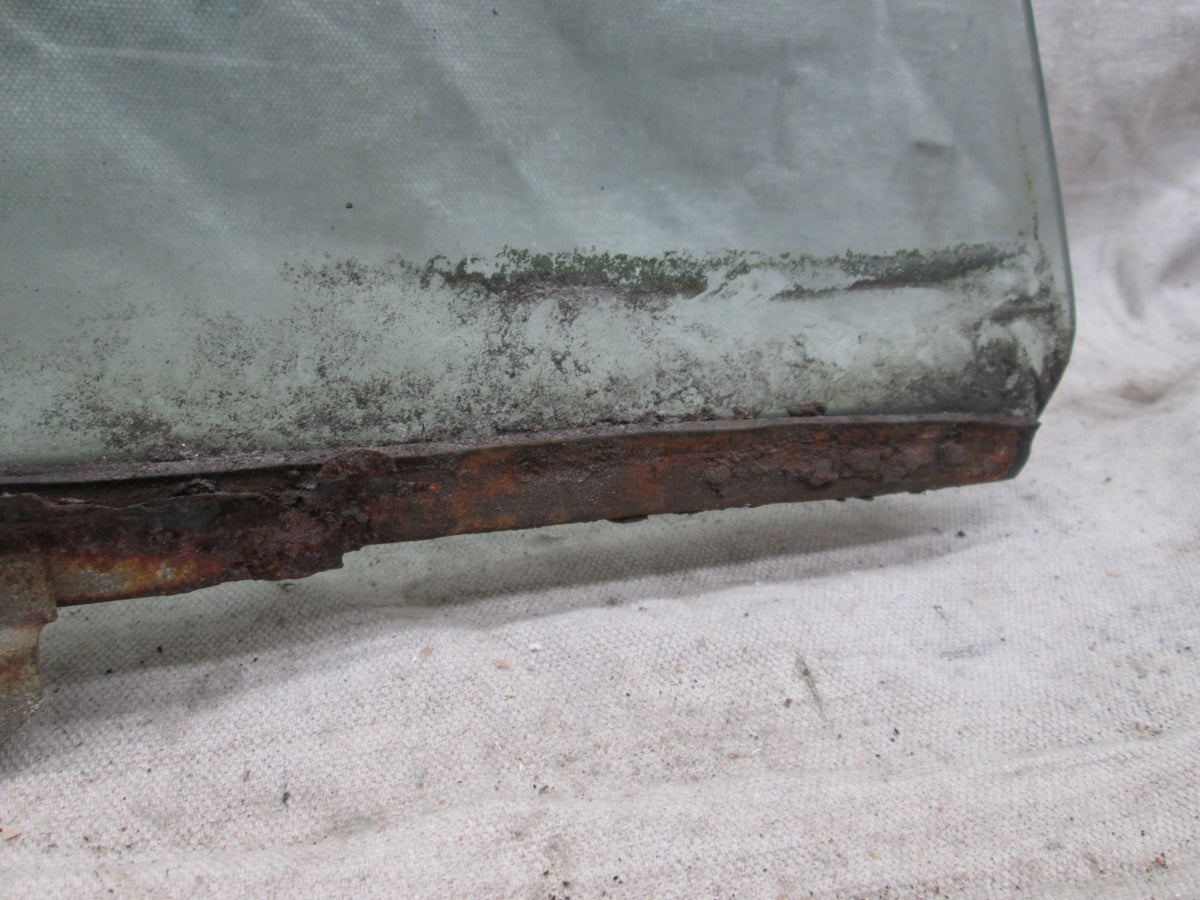 Mercedes R107 450SLC 380SLC left rear quarter window glass RUSTED RAIL ...