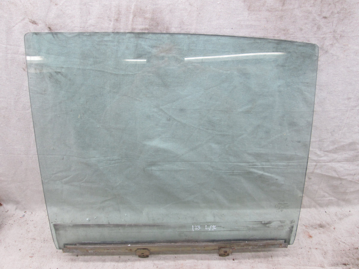 Mercedes W123 300 240 left rear door glass window RUSTED – Allums Imports