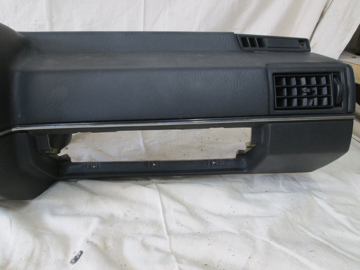 Volkswagen Golf MK2 dash board Assembly black CRACKED (USED) – Allums ...