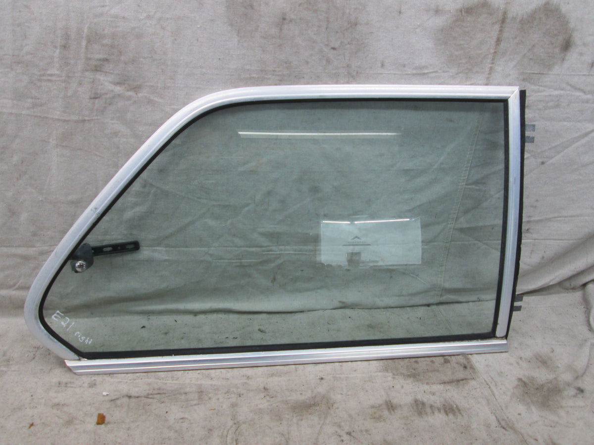 BMW E21 320i coupe right rear quarter window glass – Allums Imports