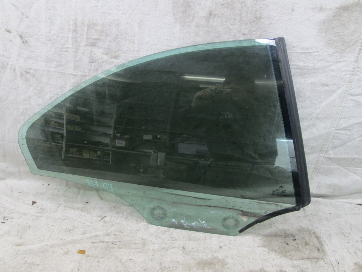 BMW E93 335i 328i convertible right rear window glass – Allums Imports