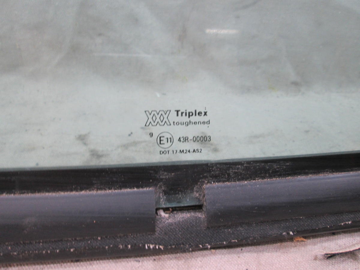 Jaguar XJS convertible soft top rear window glass 76-91 (USED) – Allums ...