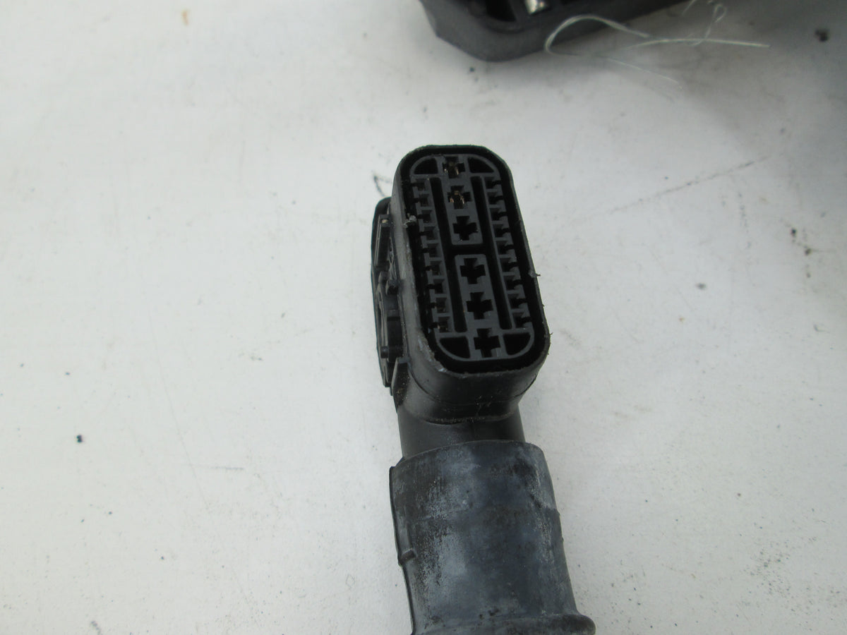 Mercedes W204 right rear door latch lock actuator 2047302435 (USED ...