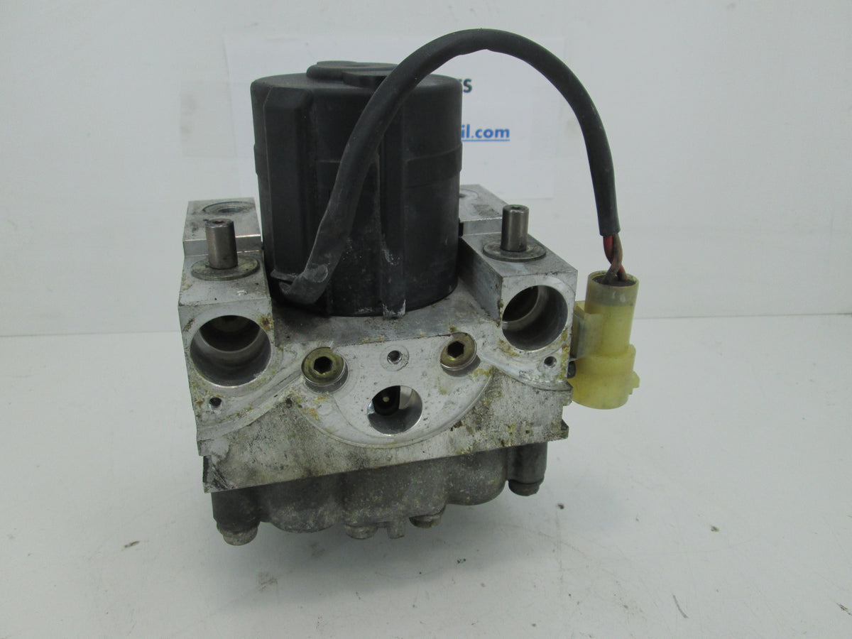 Land Rover Discovery 2 ABS pump SRB101241 (USED) – Allums Imports