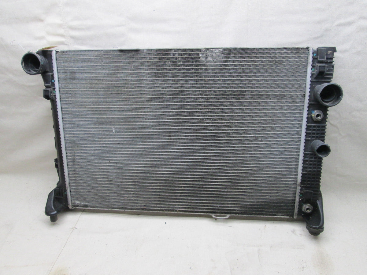 Mercedes W204 C250 C300 C350 radiator 2045004303 (USED) – Allums Imports