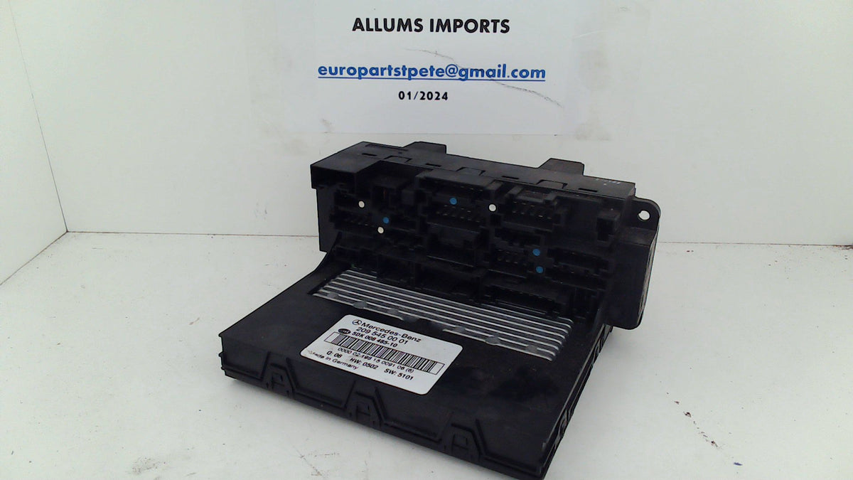 Mercedes Front SAM Signal Acquisition Control Module 2095450001 (USED ...