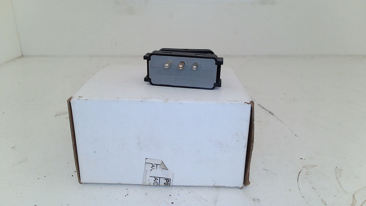 Mercedes 87-93 Interior Dome Light Switch 1248209810 (USED) – Allums ...