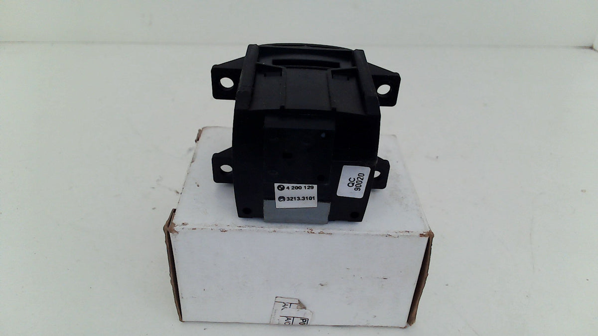 BMW E93 Convertible Top Control Switch 4200129 (USED) – Allums Imports