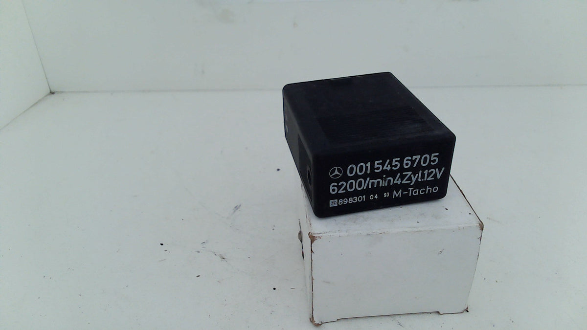 Mercedes Fuel Pump Relay 0015456705 (USED) – Allums Imports