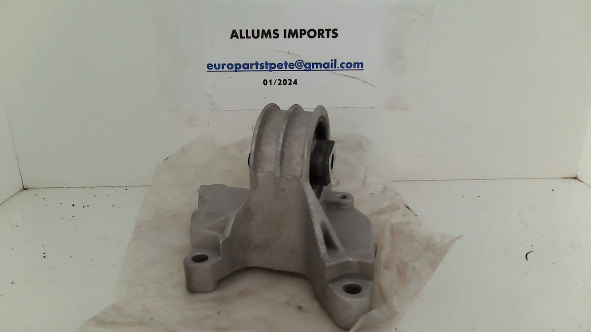 Volvo S80 XC90 w/2.9 Engine Mount Bracket 8671633 (NEW) – Allums Imports