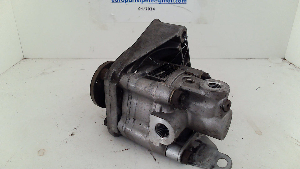 BMW E36 325e 325i 92-95 Power Steering Pump 1137951 32411137952 (USED ...