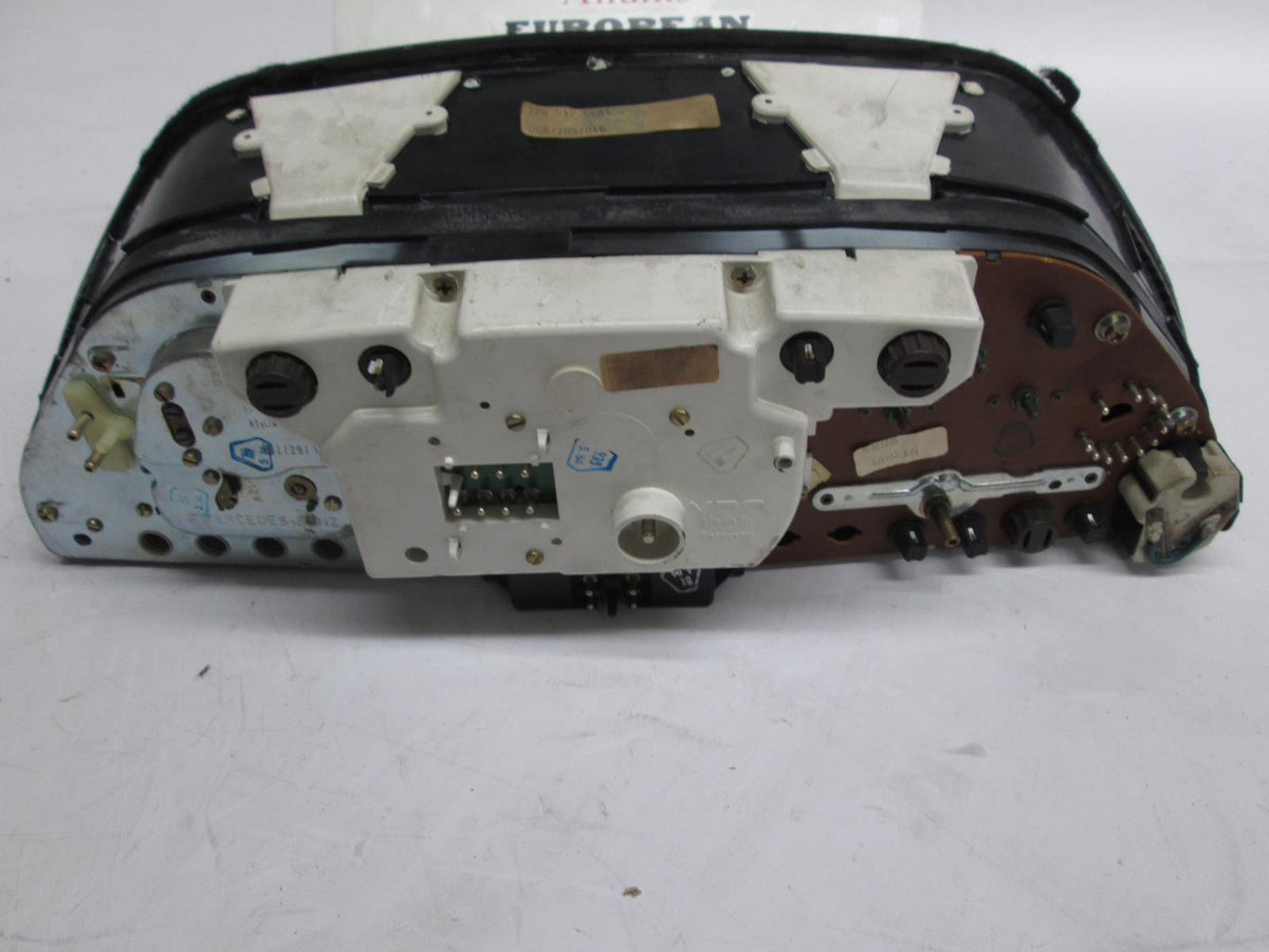 Mercedes W126 instrument cluster 1265425401 – Allums Imports