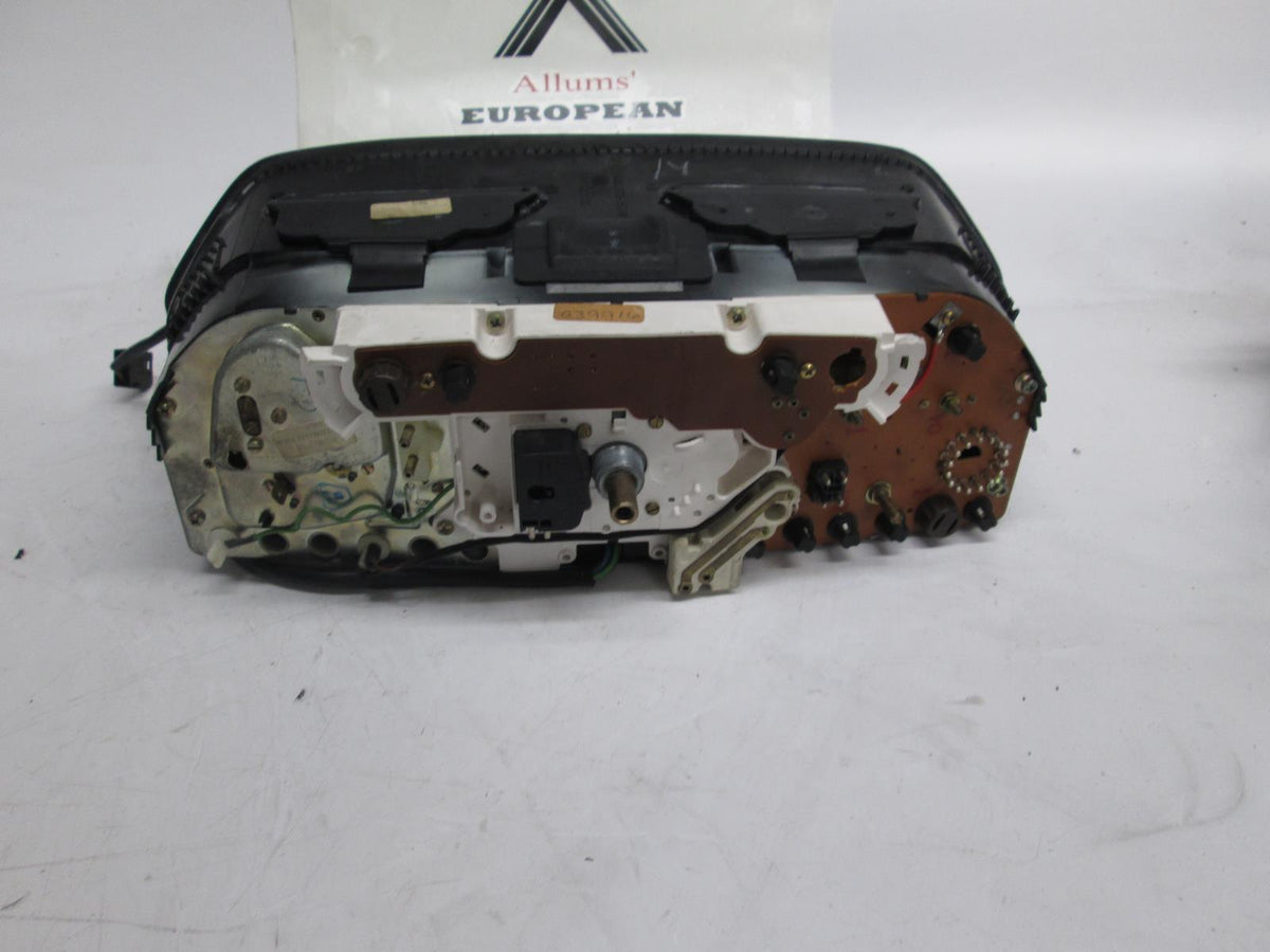 Mercedes W201 190e instrument cluster 2015424606 – Allums Imports