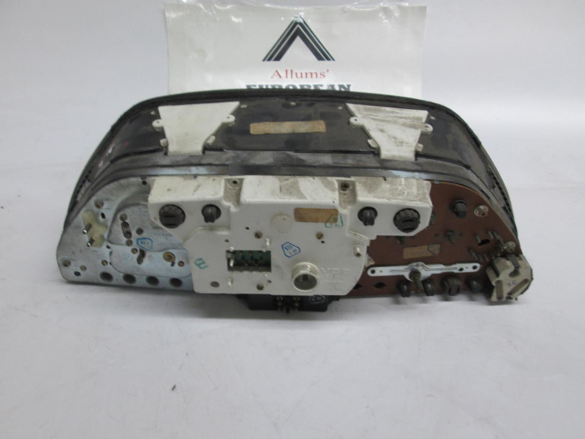 Mercedes W126 instrument cluster 1265422401 – Allums Imports