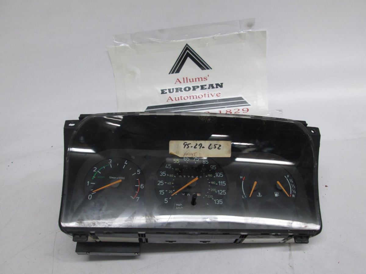 SAAB 9000 instrument cluster 9529652 #05 – Allums Imports