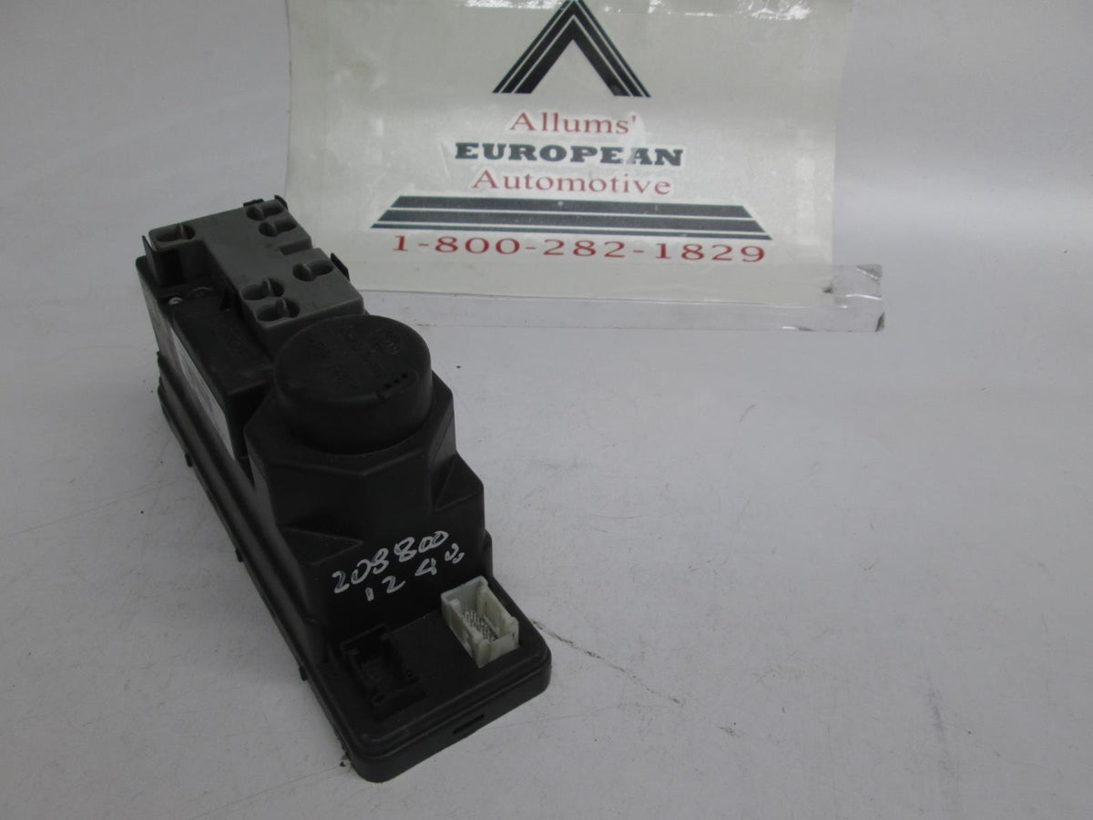 Mercedes Central Locking Vacuum Pump 2088001248 (USED) – Allums Imports