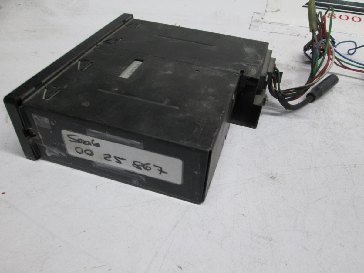 SAAB 900 9000 factory radio 00-25-867 – Allums Imports