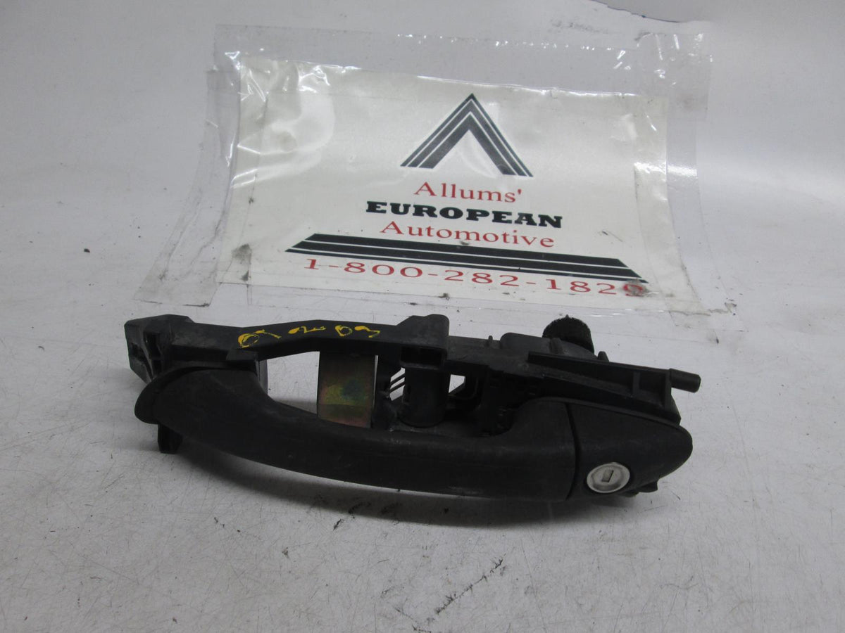 Mercedes W203 Left Front Outer Door Handle (USED) – Allums Imports