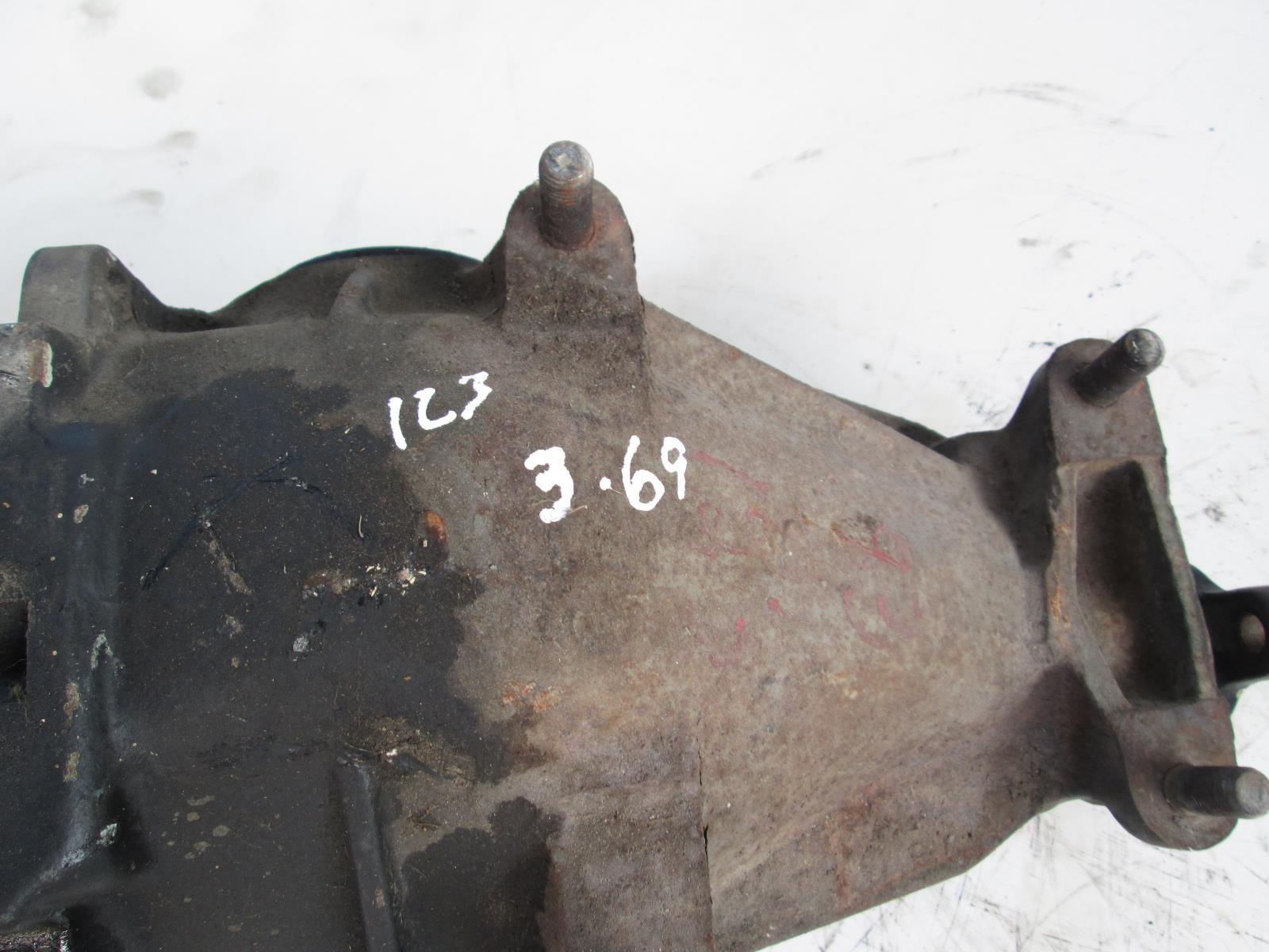 Mercedes W123 rear differential 3.69 – Allums Imports