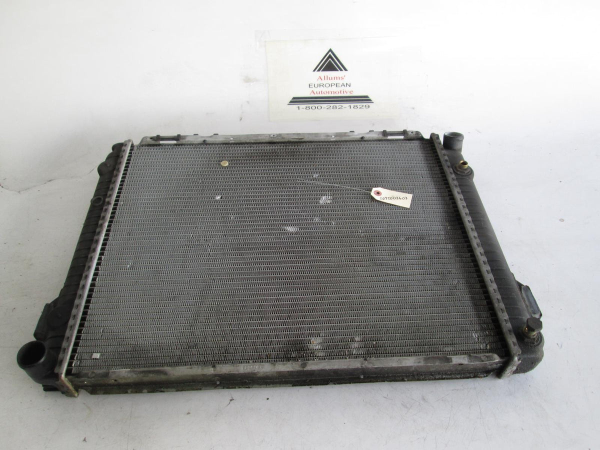 Mercedes W107 560SL radiator 1075002603 – Allums Imports