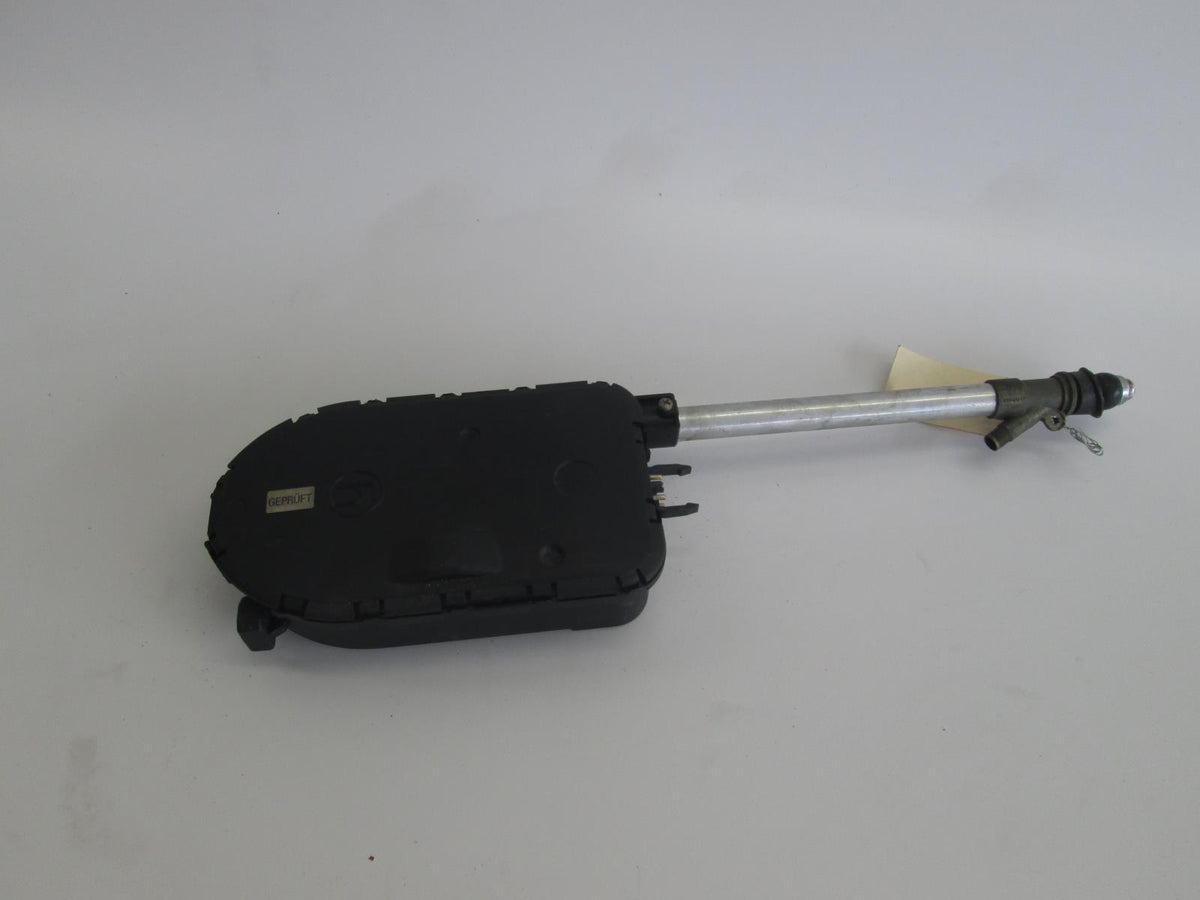 Mercedes W126 power radio antenna 1268200275 – Allums Imports