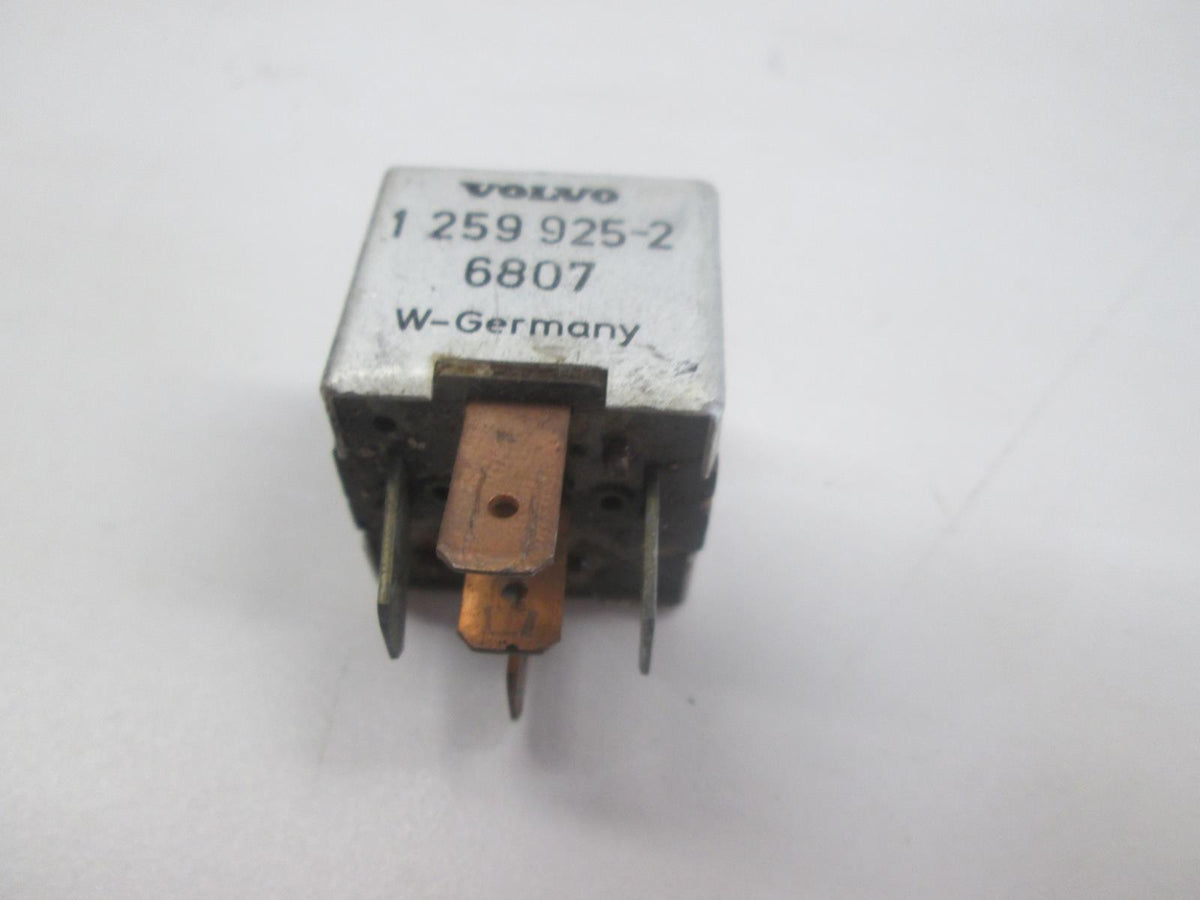 Volvo relay 1259925 – Allums Imports