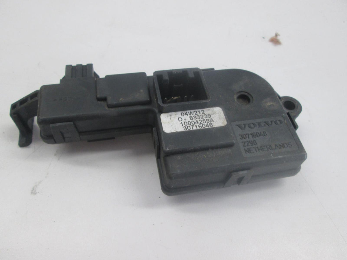 Volvo sunroof module 30716048 – Allums Imports