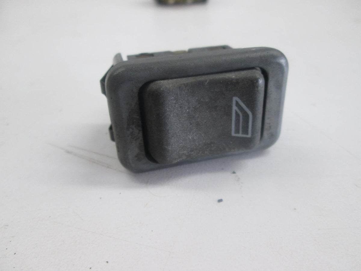Volvo window switch 862853 – Allums Imports