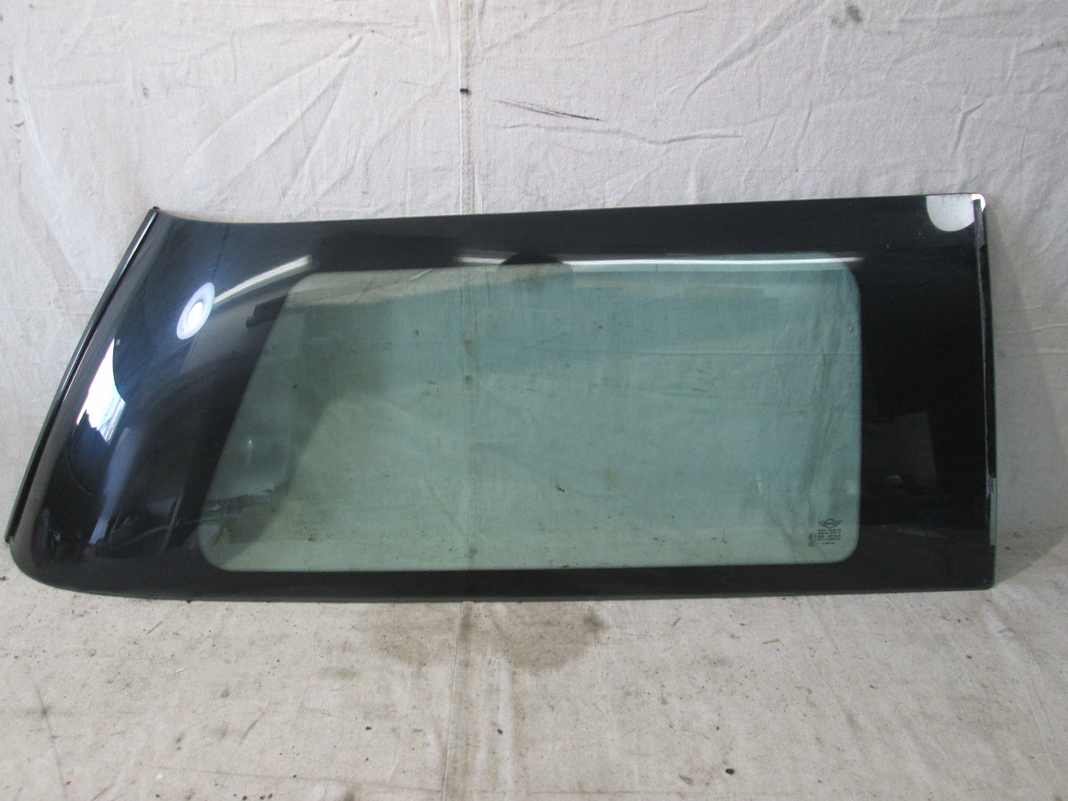 Mini Cooper 02-07 right rear window glass – Allums Imports