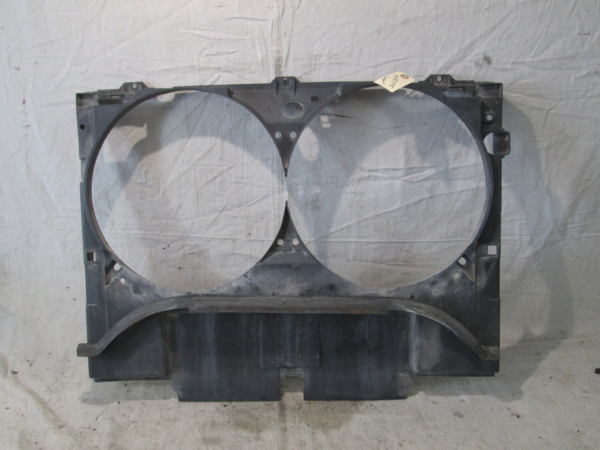 Mercedes W140 auxiliary fan shroud 1405051455 – Allums Imports