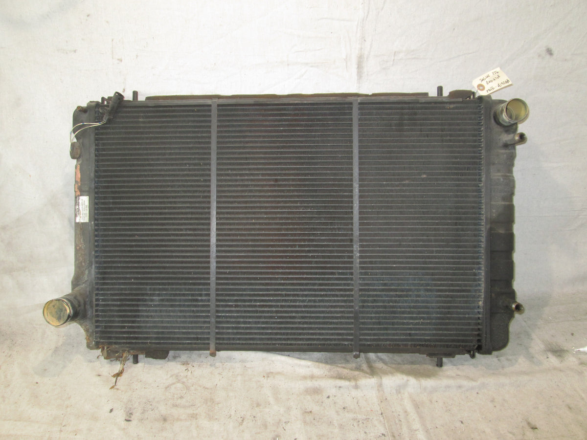 Jaguar XJS 93-96 radiator MHE4190AA – Allums Imports