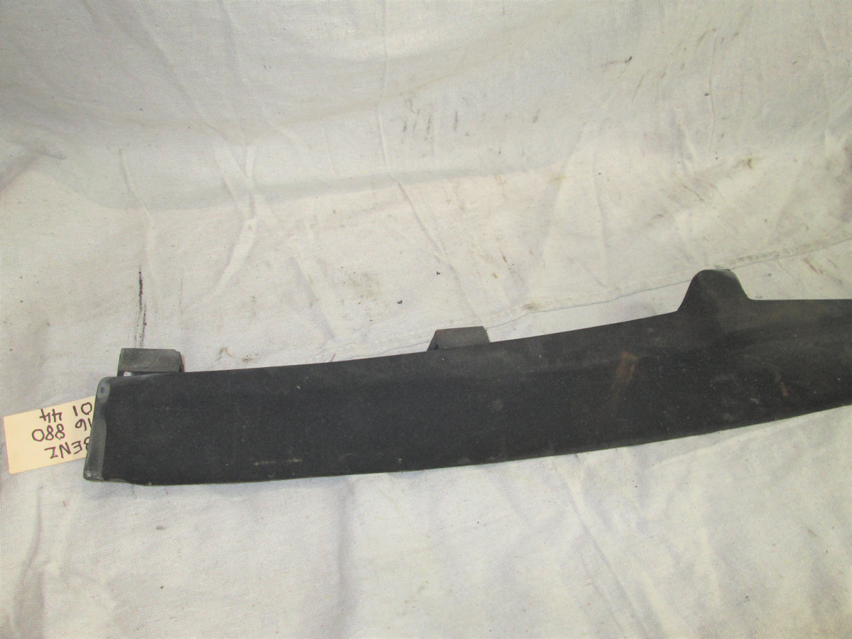 Mercedes W116 450SEL left front bumper molding 1168800144 – Allums Imports