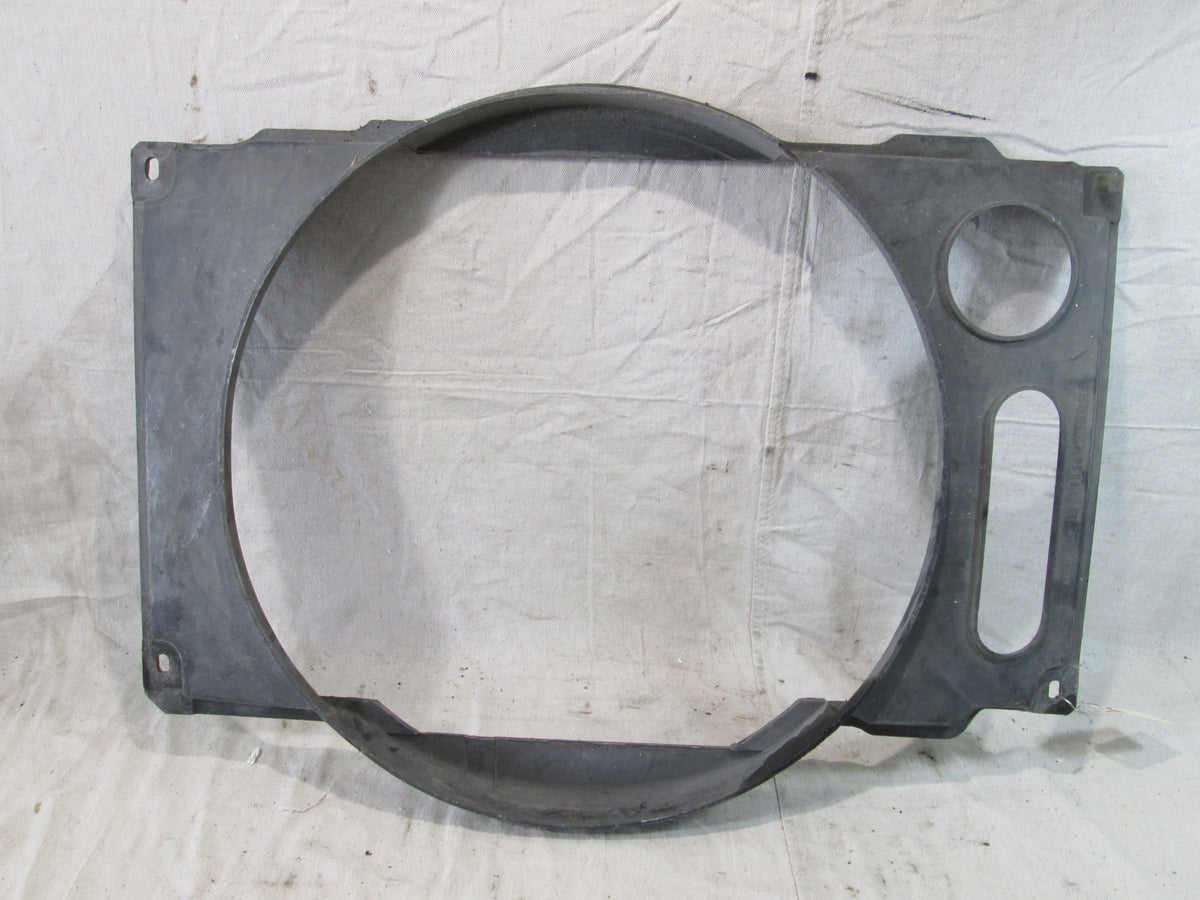 Mercedes R107 450SL 450SLC 380SL fan shroud 1075050555 – Allums Imports