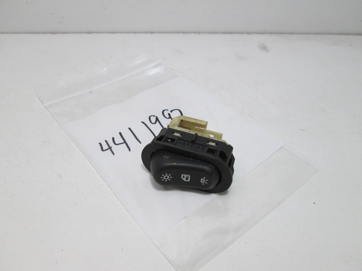 Saab light switch 4411997 (USED) – Allums Imports