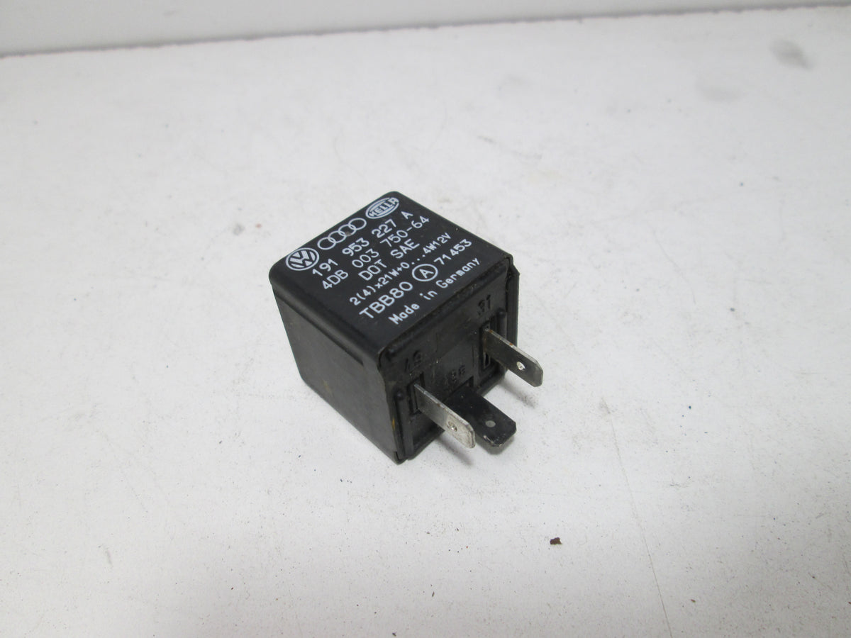 Volkswagen Audi relay 191953227A (USED) – Allums Imports