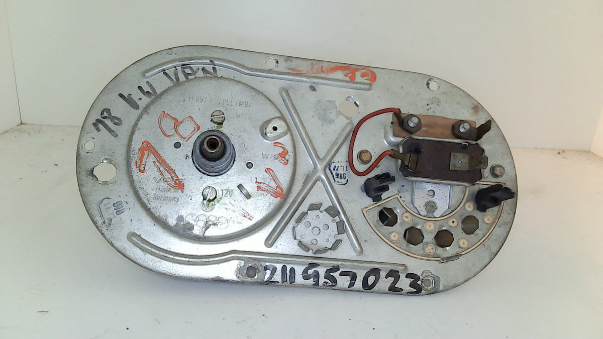 Volkswagen Van Type 2 Cluster 72-78 211957023 (USED) – Allums Imports