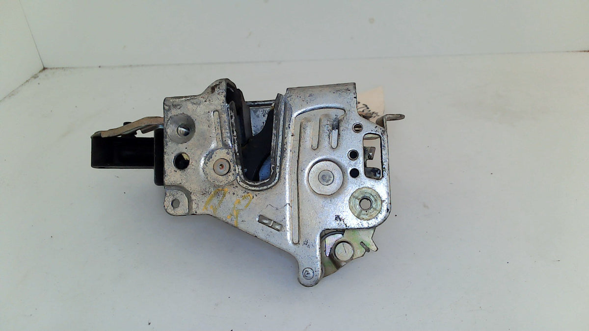 Mercedes W202 C220 C230 C280 94-99 Right Rear Door Latch 2027300835 (U ...