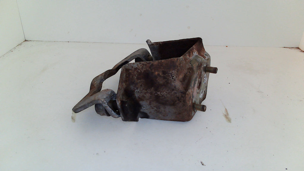 SAAB Engine Bracket Engine Mount 900 16v (USED) – Allums Imports