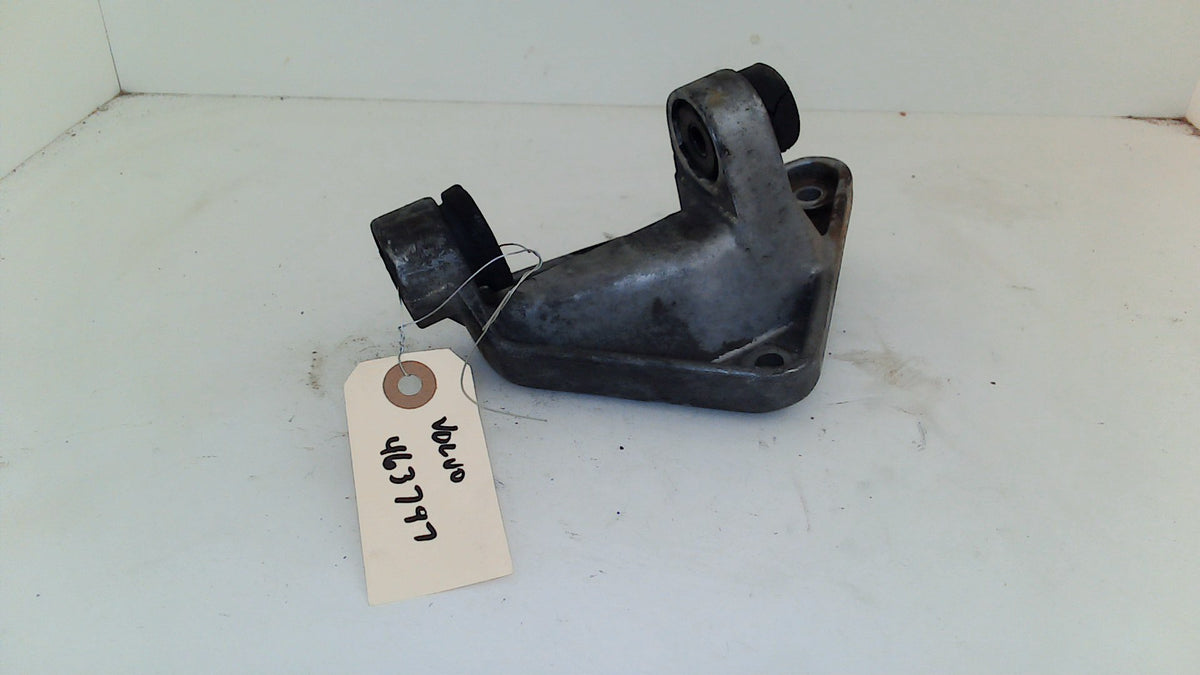 Volvo 240 Engine Bracket Alternator 463787 (USED) – Allums Imports