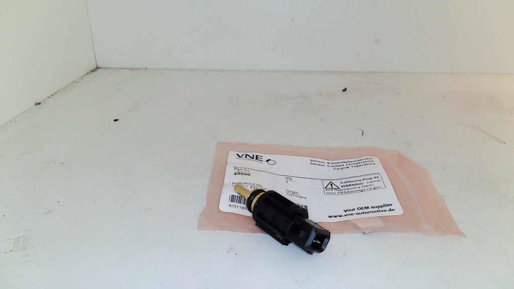 BMW Auxiliary Fan Switch 13621433077 (NEW) – Allums Imports