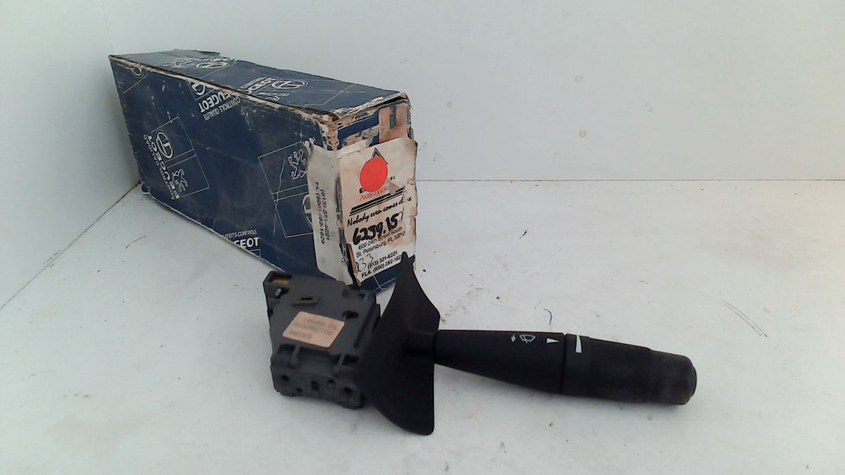 Peugeot 405 Wiper Control Switch 6239.15 (NEW) – Allums Imports