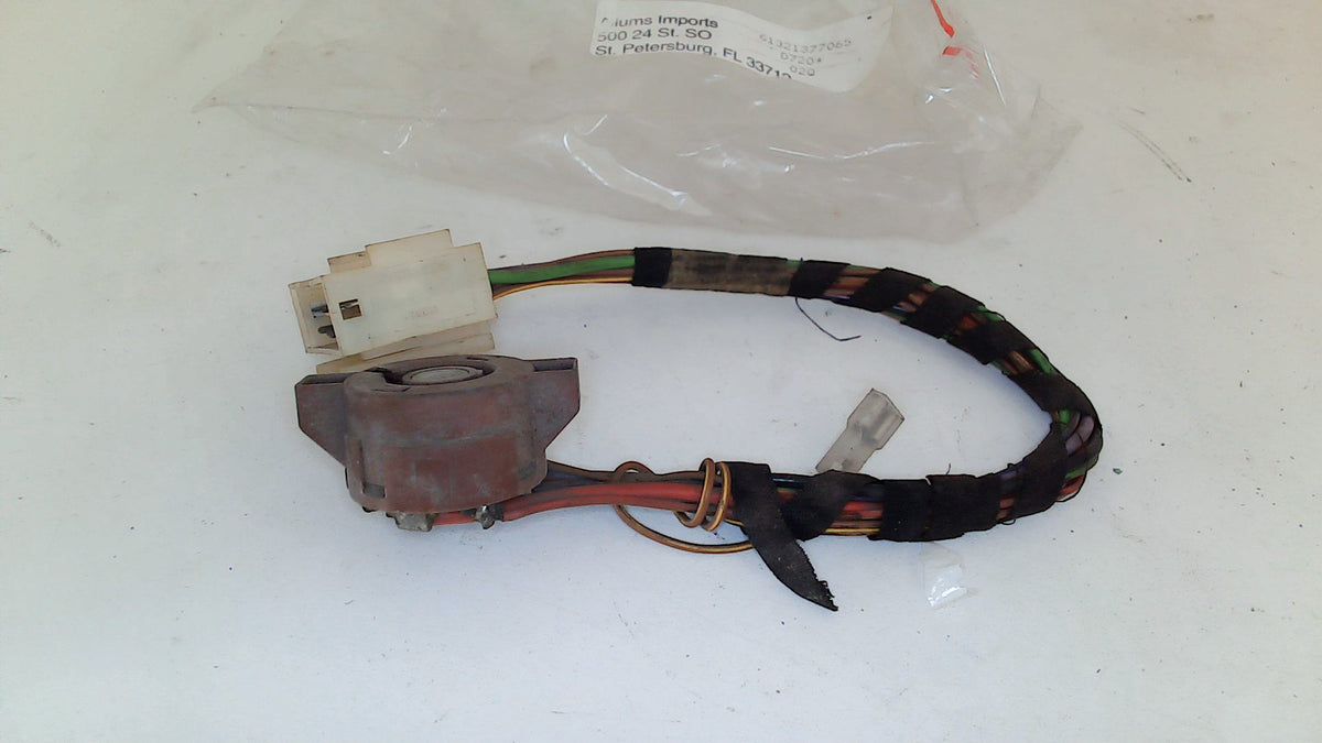 BMW E28 86-88 Ignition Switch 61321377065 (NEW) – Allums Imports